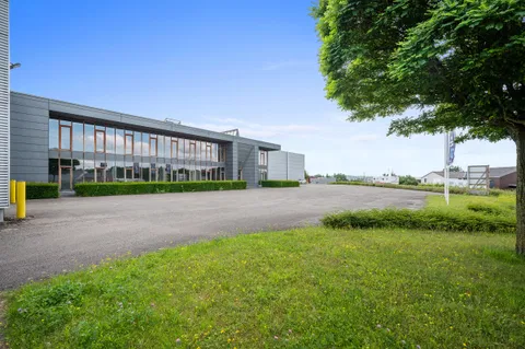 A propos de nous – Structura